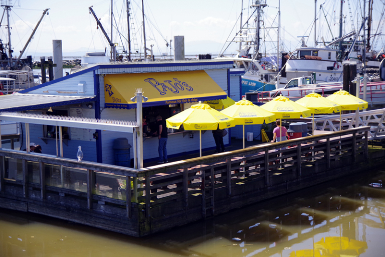 バンクーバーでフィッシュアンドチップスを食べるなら「Pajo's」がおすすめ！